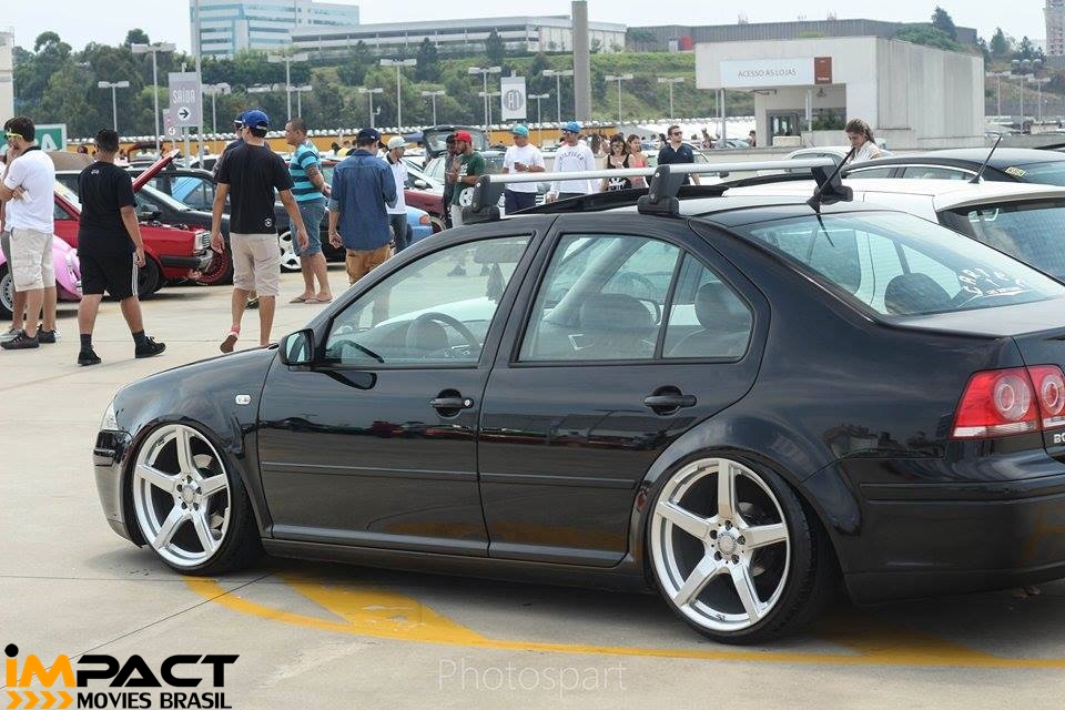VW Bora Mk4.5 Rebaixado Com Rodas Aro 20 Suspensão a ar - Impact-Movies ...