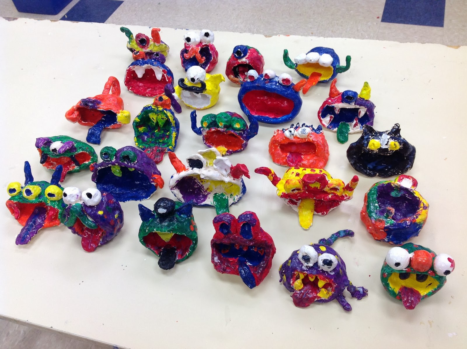 Miss Arty Pants: Pinch Pot Monsters