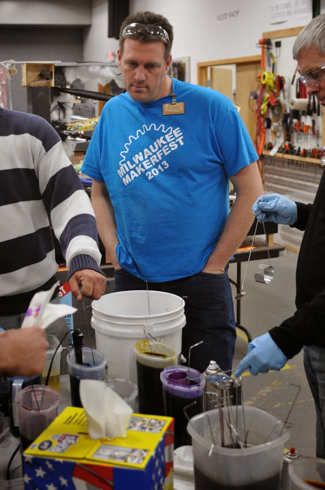 handverker: anodizing workshop: milwaukee makerspace