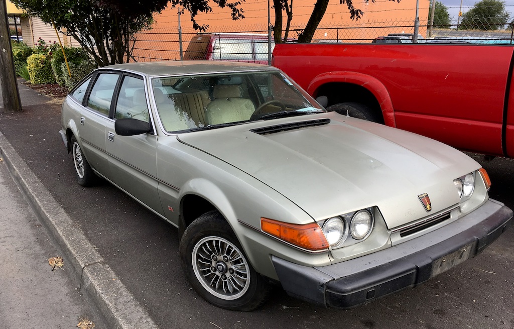 OLD PARKED CARS.: 1980 Rover SD1 3500.