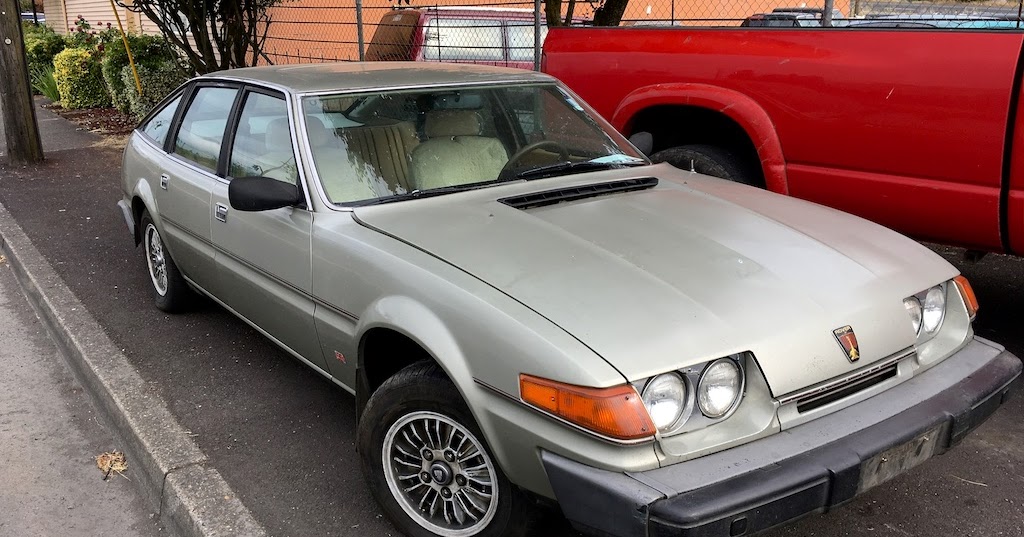 OLD PARKED CARS.: 1980 Rover SD1 3500.