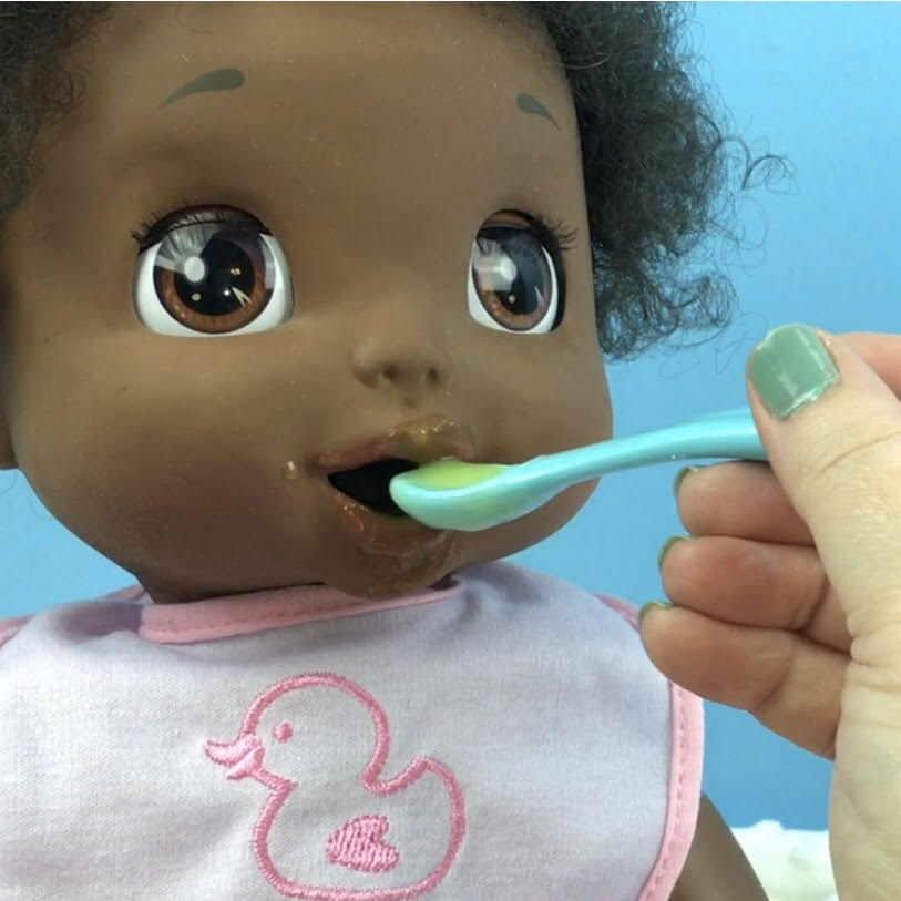 Fun with Baby Alive: Feeding Serena our Baby Alive 2006