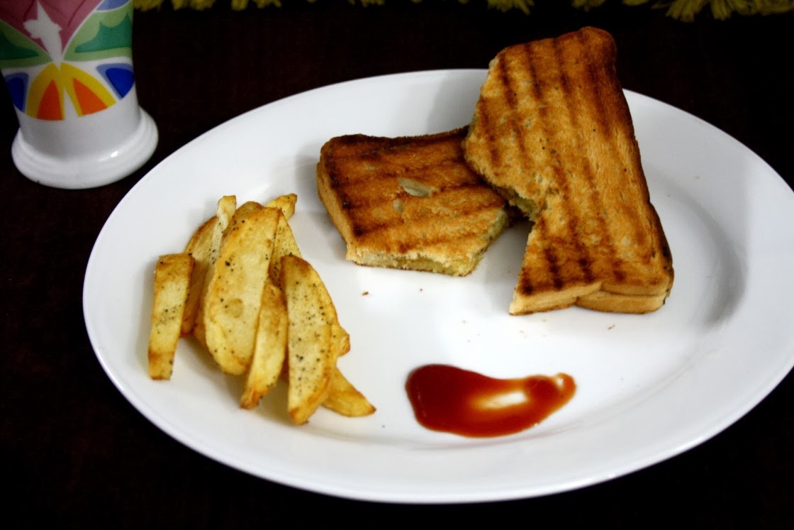 Grilled Chili Cheese Sandwich | Easy Snacks / Tiffin Ideas for Kids