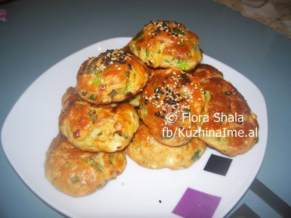 KuzhinaIme.al: Pogaqe te vogla turke (Receta nga Flora Shala)