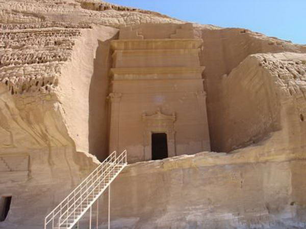 waroengkucing: Peninggalan Menakjubkan dari Kaum Tsamud