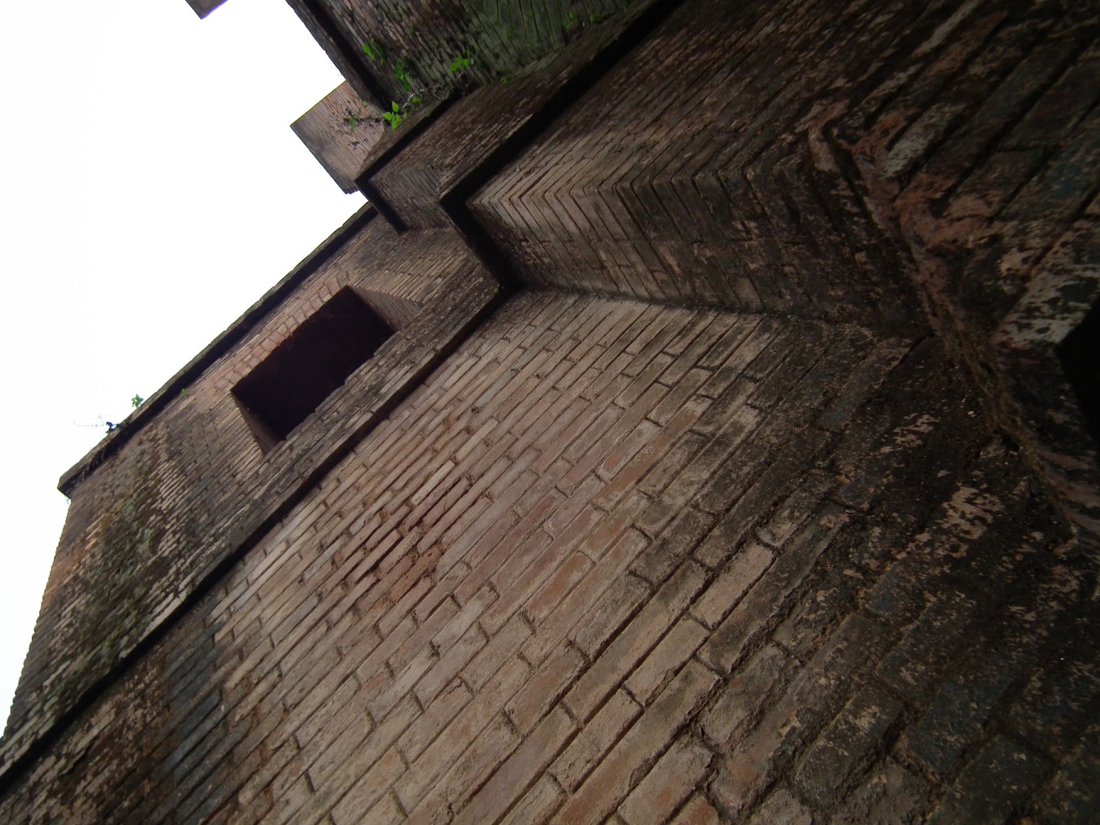 Astounding Bengal: CLIVE HOUSE (BAROKOTHI)