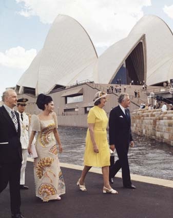 The McWhirters Project: Margaret Whitlam 1919-2012 - Photos from the ...