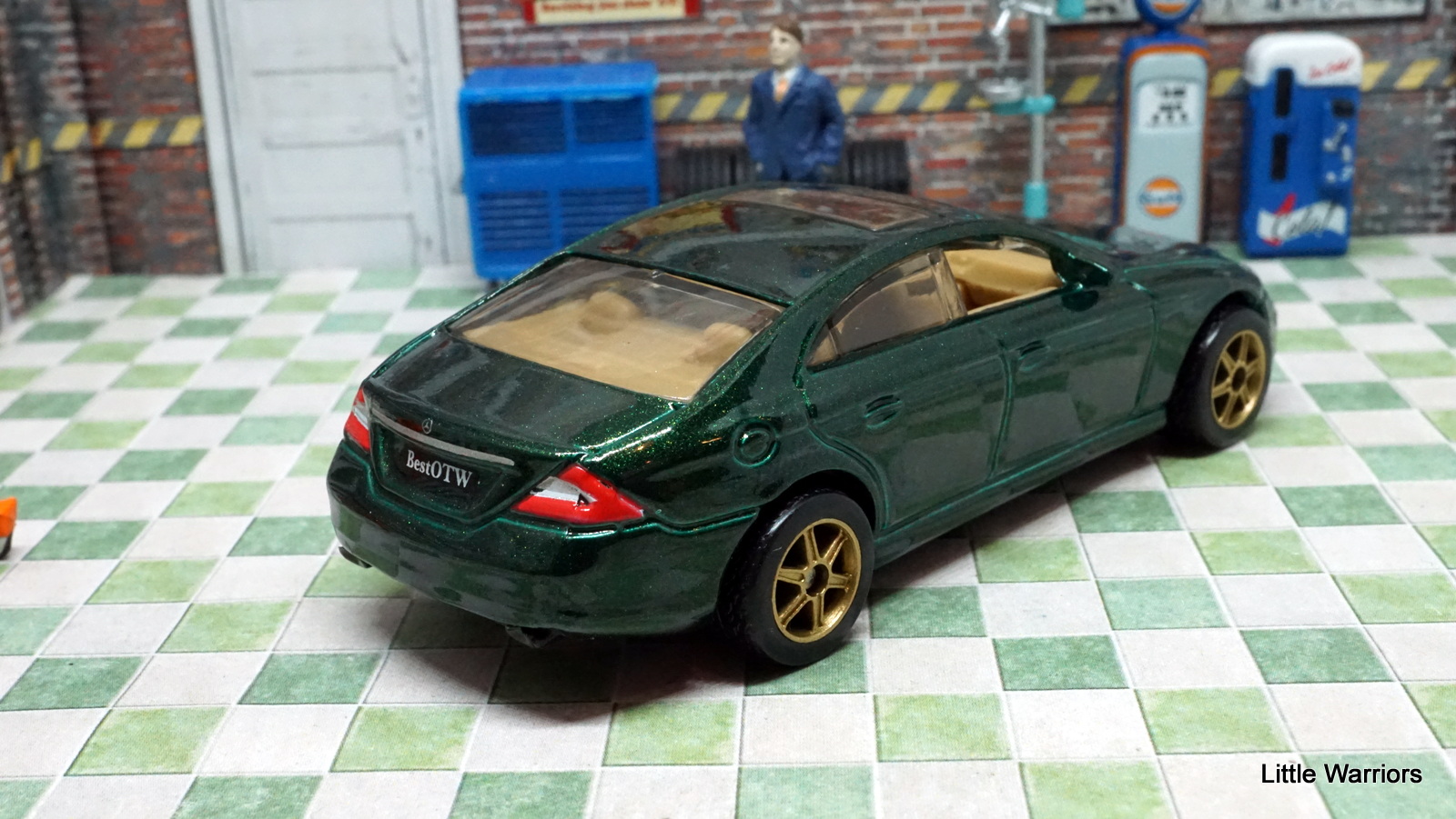 Little Warriors: Matchbox Mercedes-Benz CLS 500 (MB683) from Best of ...
