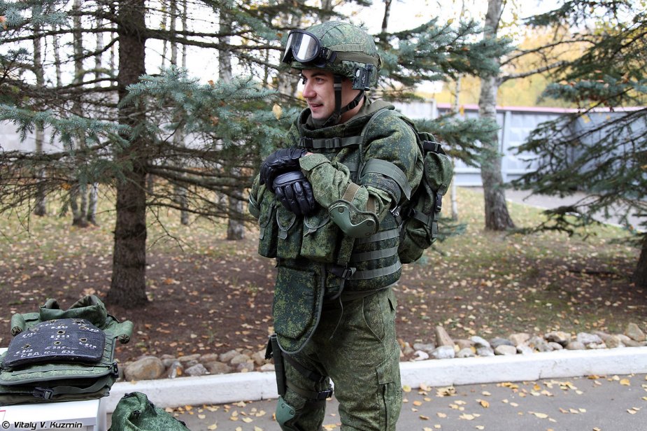 Russian VVO troops receive over 4,000 sets of Ratnik protection outfit ...