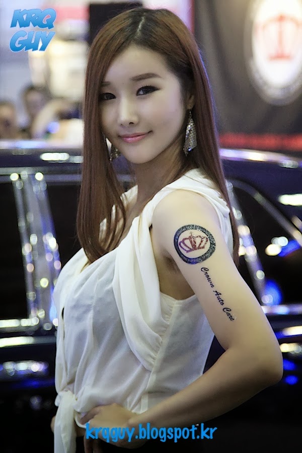 KRQ Guy: 2013 Seoul Auto Salon Han Song Lee (14 Photos)