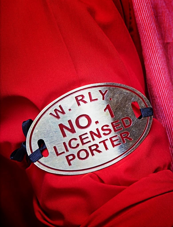 Coolie No 1: Box Office, Budget, Hit or Flop, Predictions, Posters ...