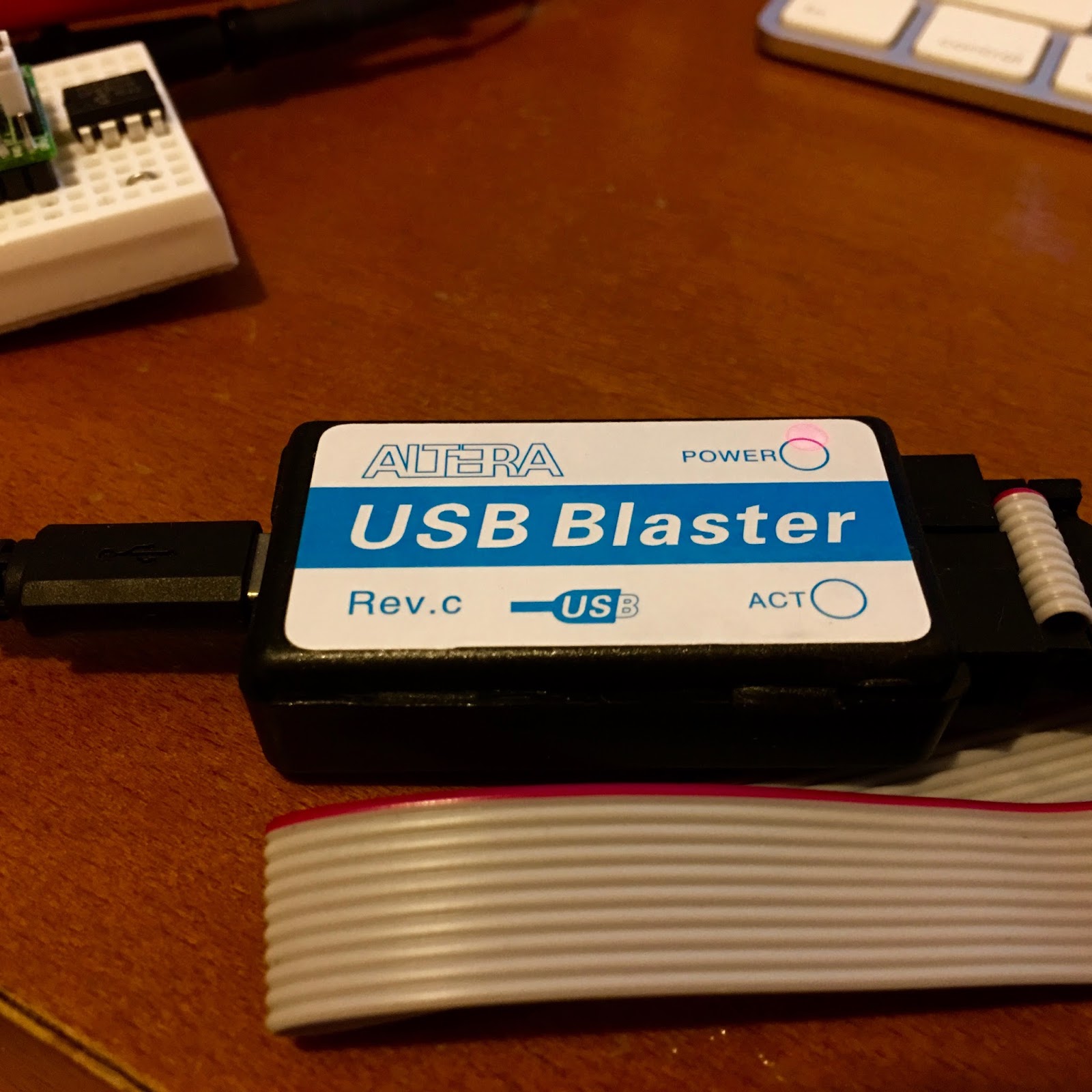 じわじわ進む: 悟空USB BlasterをMacOS上のVirtualBox上のUbuntuで。