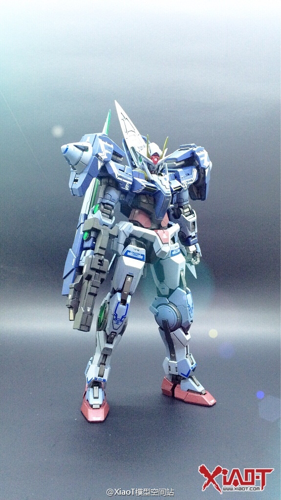 Custom Build: RG 1/144 00 Raiser "Realistic Colors"