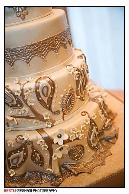 Sonal J. Shah Event Consultants, LLC: Silver Cakes and Gold Cakes