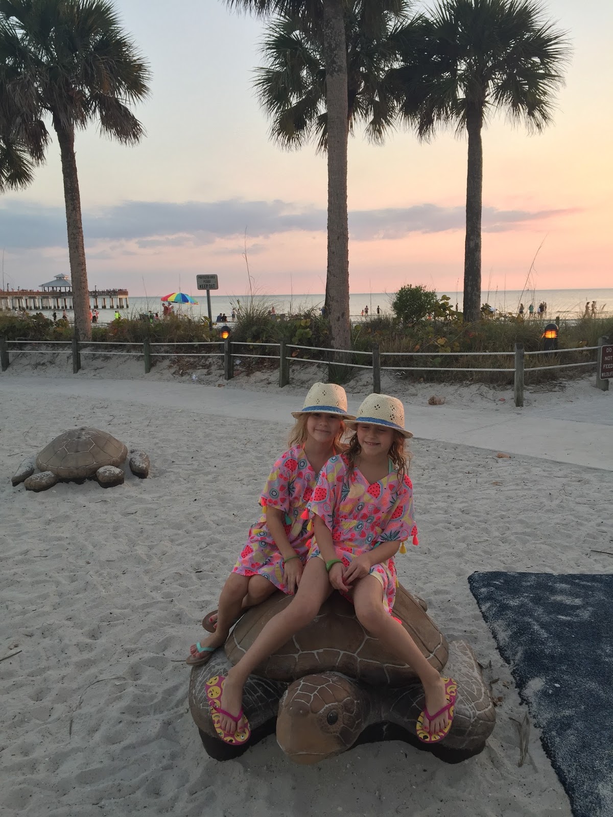 ~ Twin Time ~ Aftin and Bailee: Spring Break 2017 - Fort Myers Beach