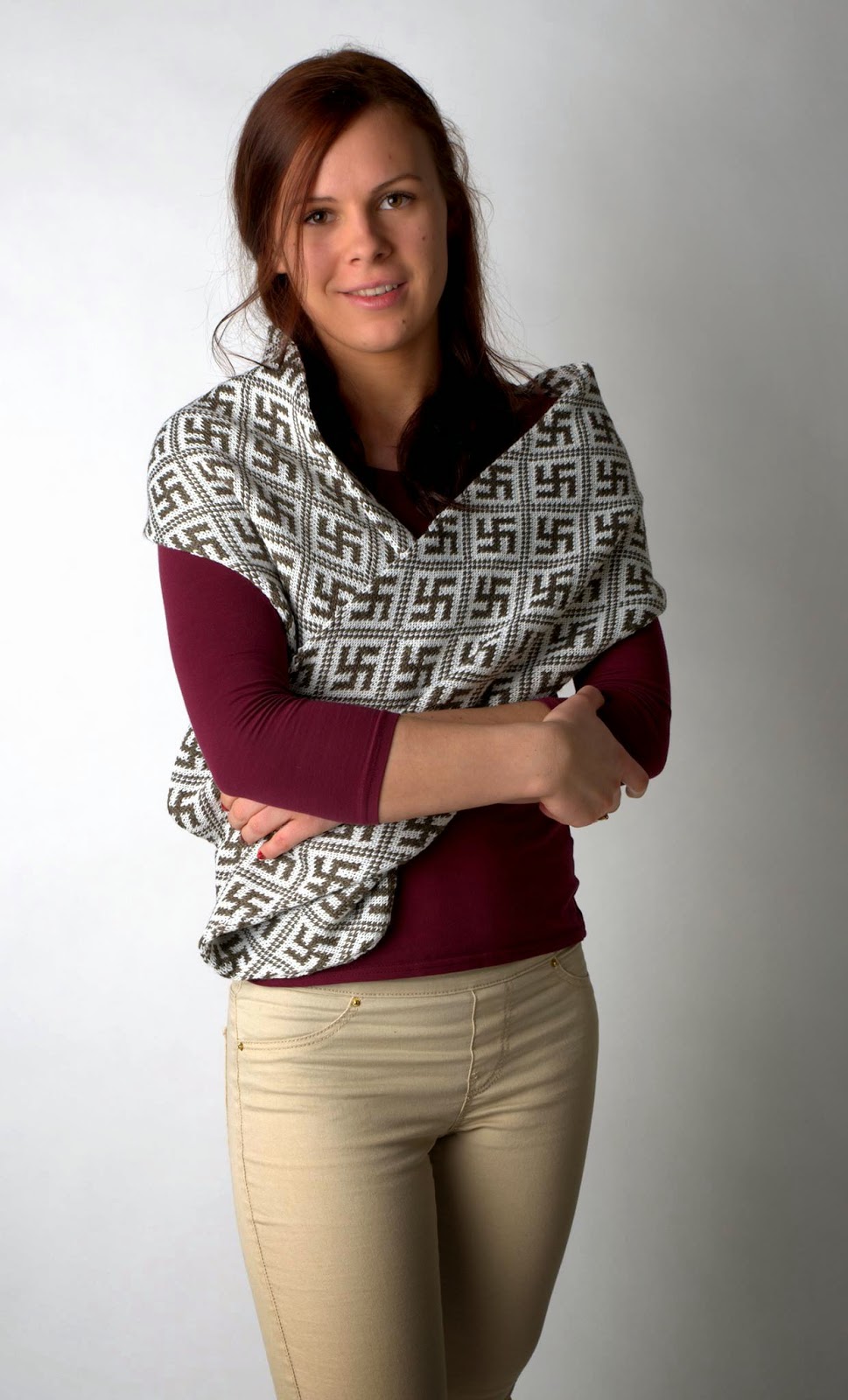 Adījumi: Pērkonkrusts, ugunskrusts, zaru krusts, svastika