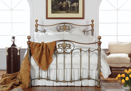 Eye For Design: Decorate With Brass Beds.......Beauty in the Boudoir