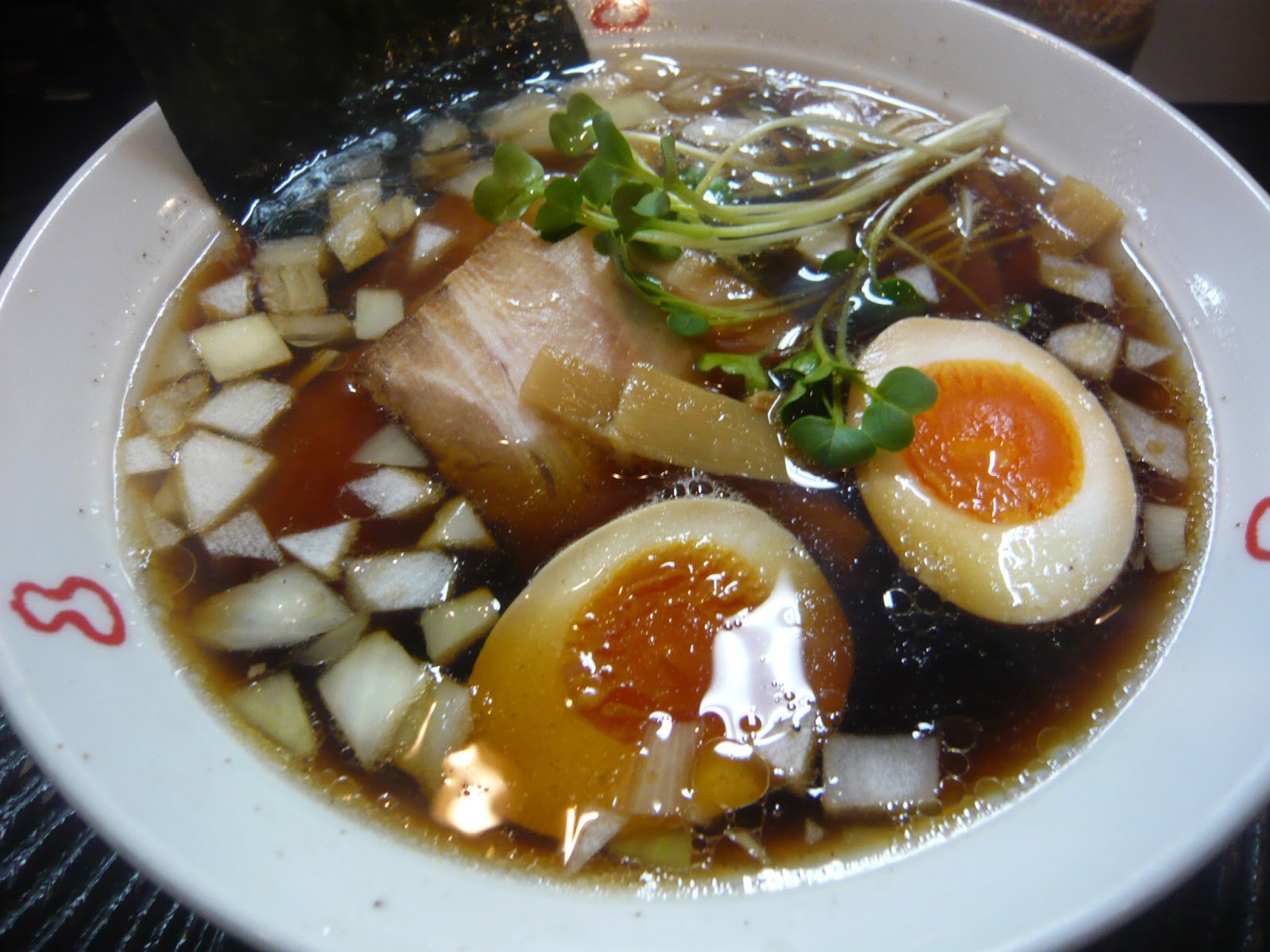 Ramen Schmoe: Takeoka Ramen (竹岡らーめん 梅乃家 - Umenoya in Onarimon)