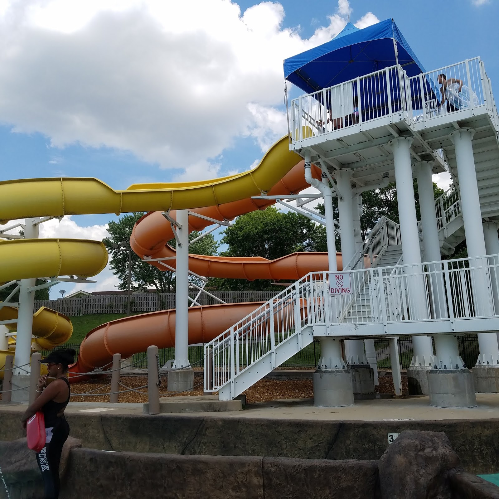 Play St. Louis: White Birch Bay Aquatic Center, Hazelwood