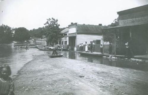 "Wandering Toes" : Grafton, Illinois - The History of a Resilient Town