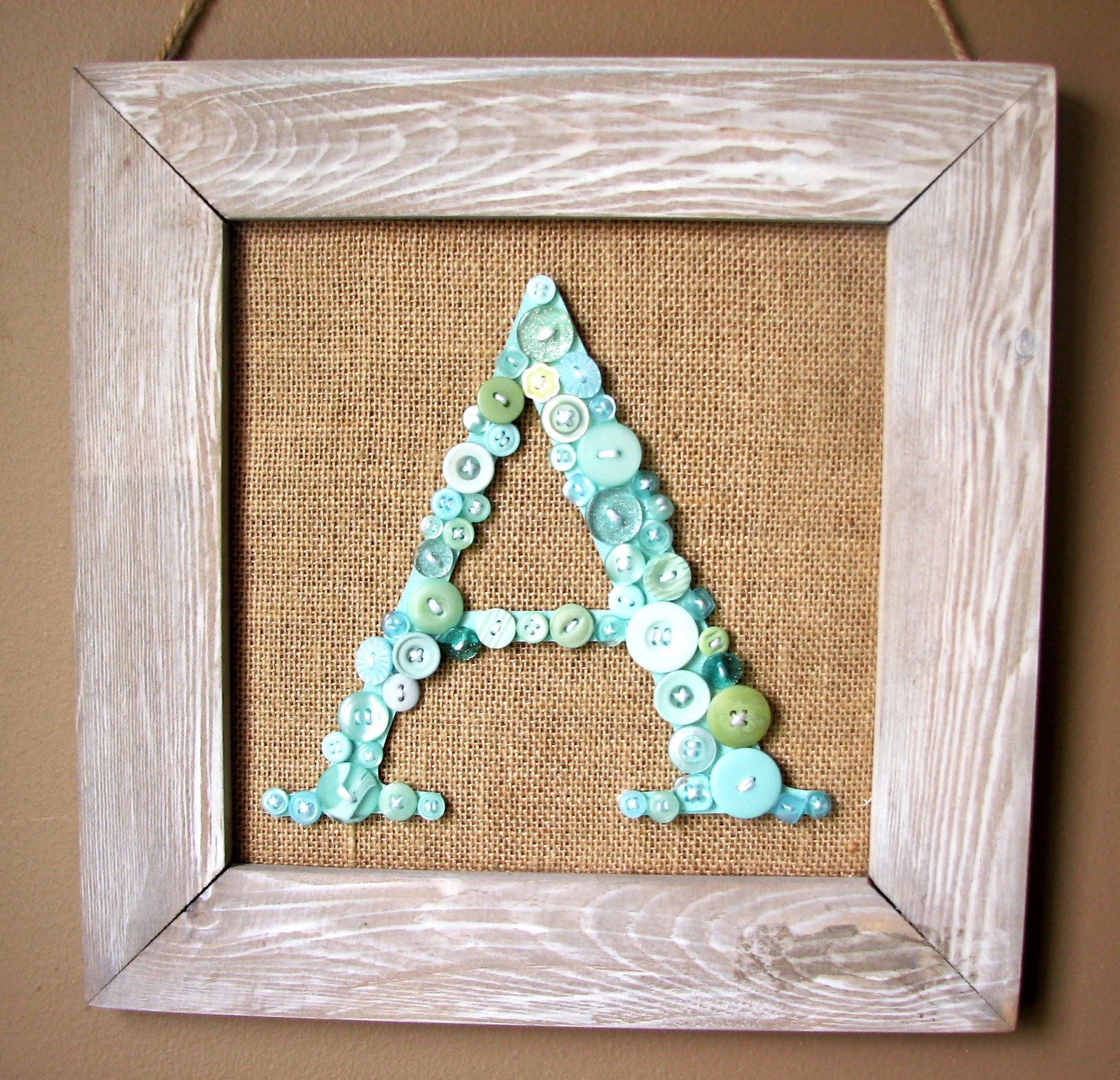 Nicole Nowosad: Simple Button frame- Jillibean Soup