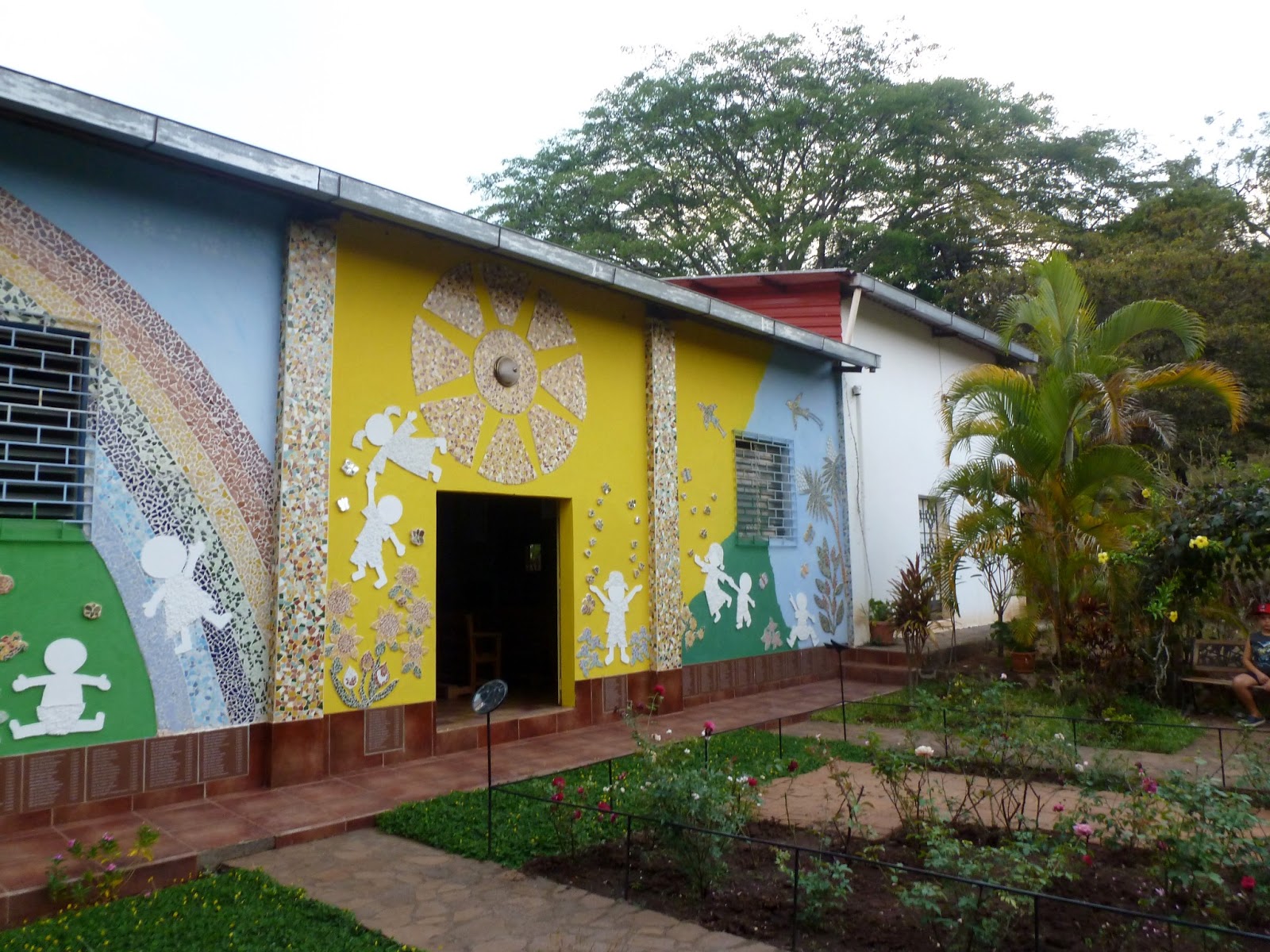 POR TODOS LADOS: Monumento Histórico El Mozote
