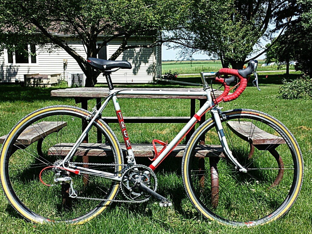ride on purpose: 1982 Trek 400 modern rebuild