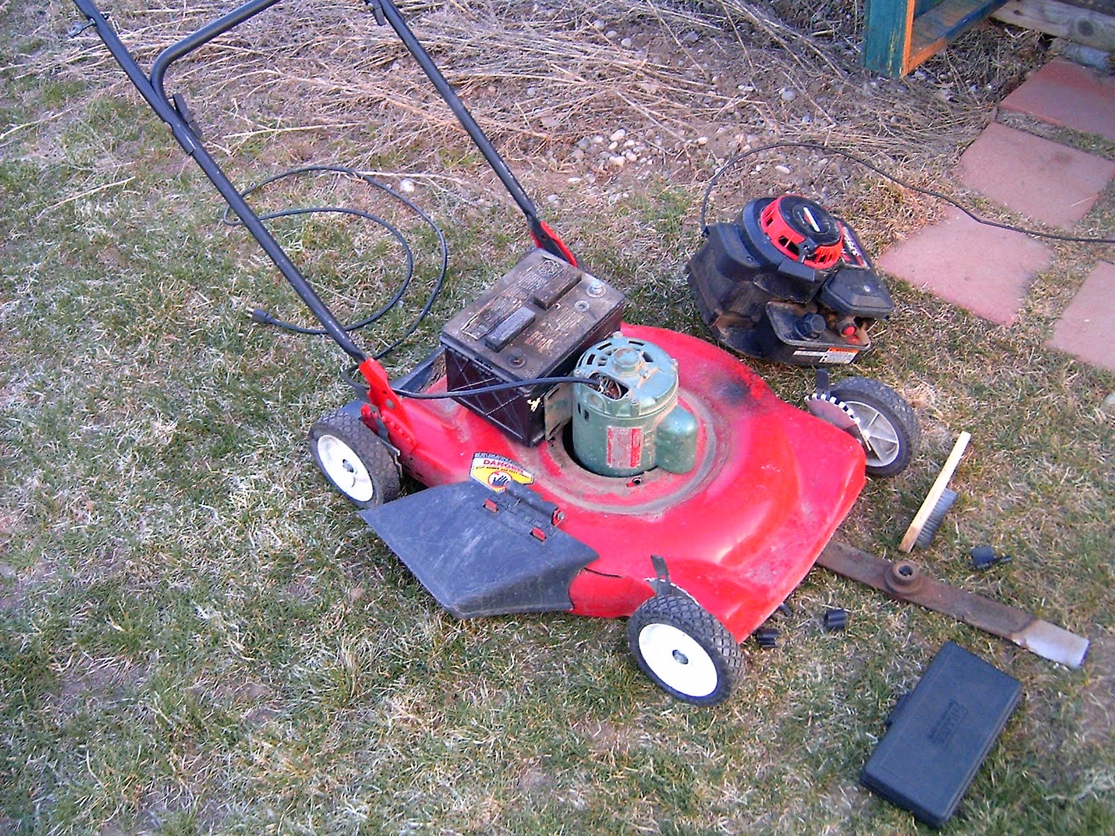 My Electric Car: Lawn mower conversion- gas motor pulled. My Electric Car: Lawn mower conversion- gas motor pulled.