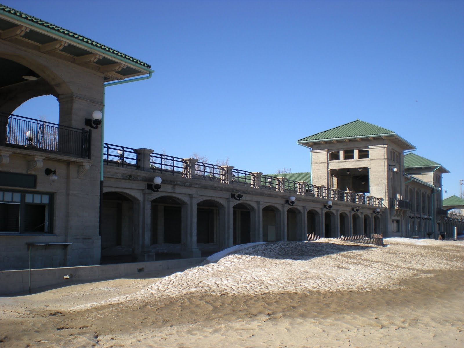 Chicago Landmarks Tour 2010-2011: Trip 93: 63rd Street Bathing Pavilion