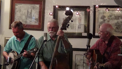 WATERFALL ROAD: THE HIGHLANDERS BLUEGRASS THE FRONT PORCH