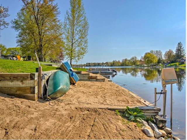 514 Mix Drive, Gladwin Wiggins Lake Waterfront Home for