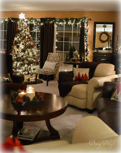 Dining Delight: Holiday Home Tour - Christmas in a Cozy House