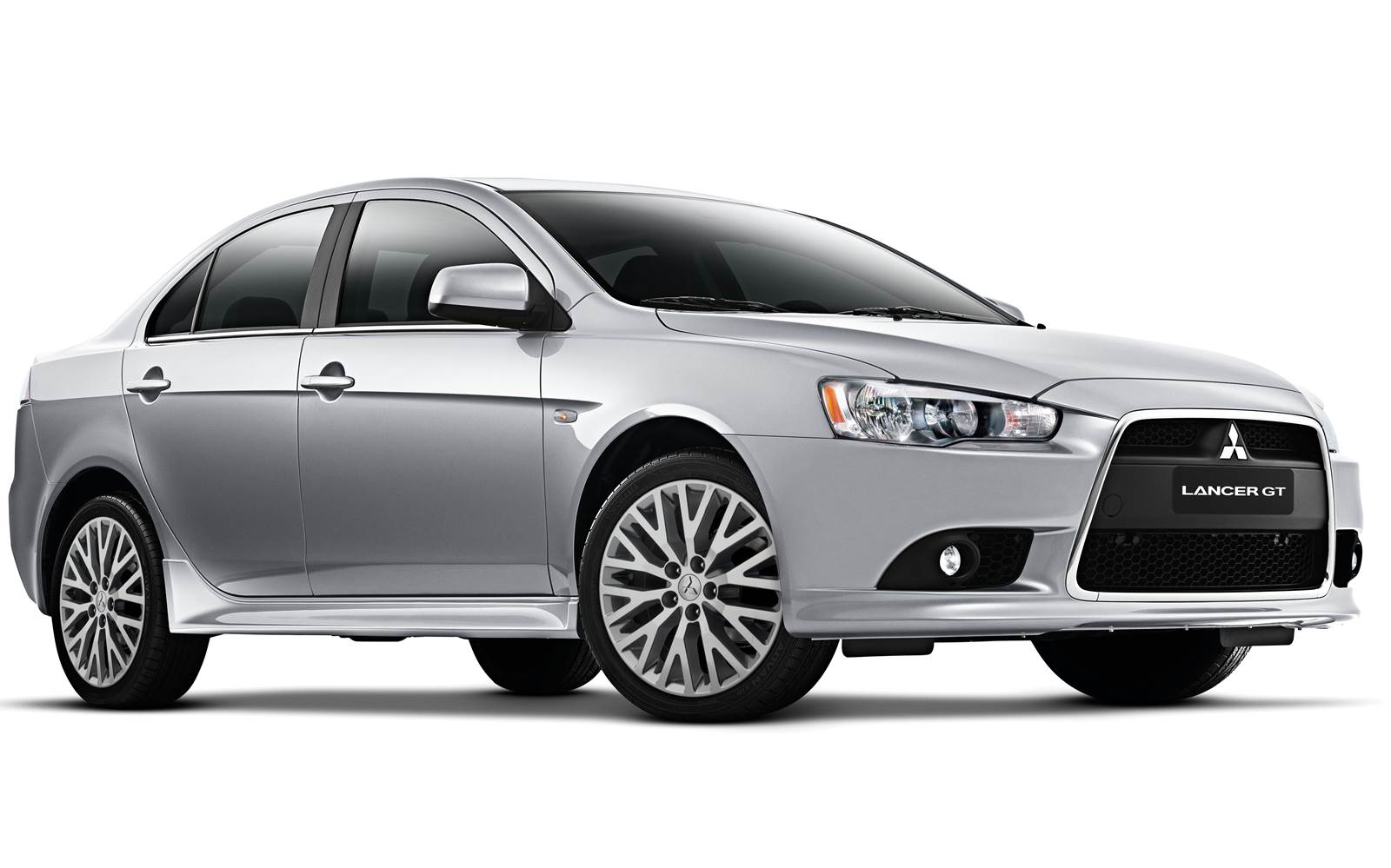 Mitsubishi Lancer 2015: preços, versões e especificações