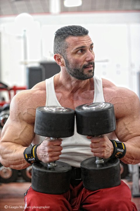 Muscle Lover: Italian muscle beast Alessandro Grassi