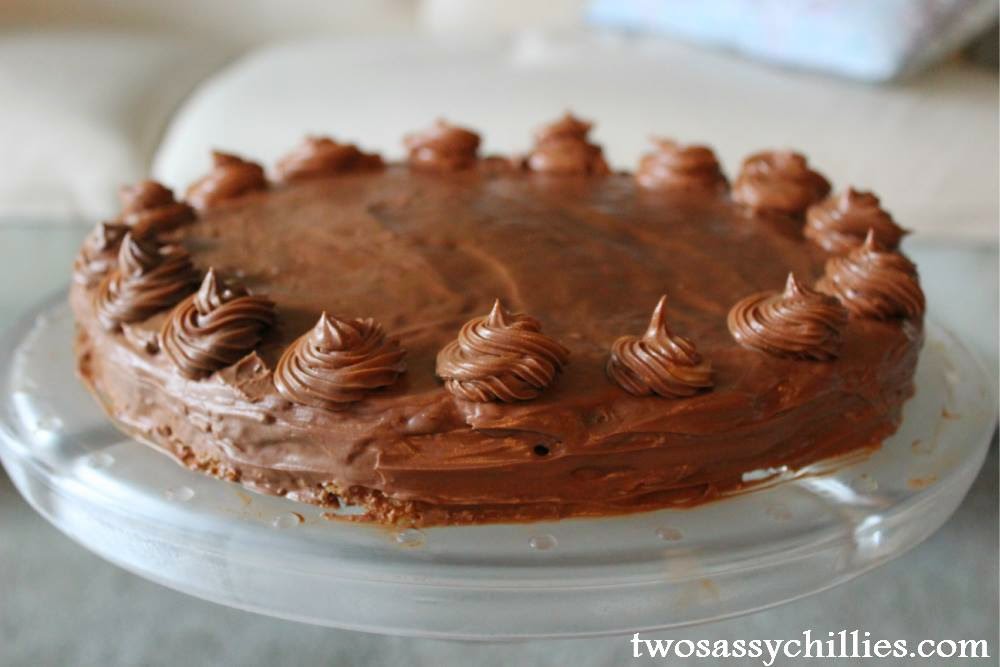 Around the world with two sassy chillies: Garash Cake - Grain free