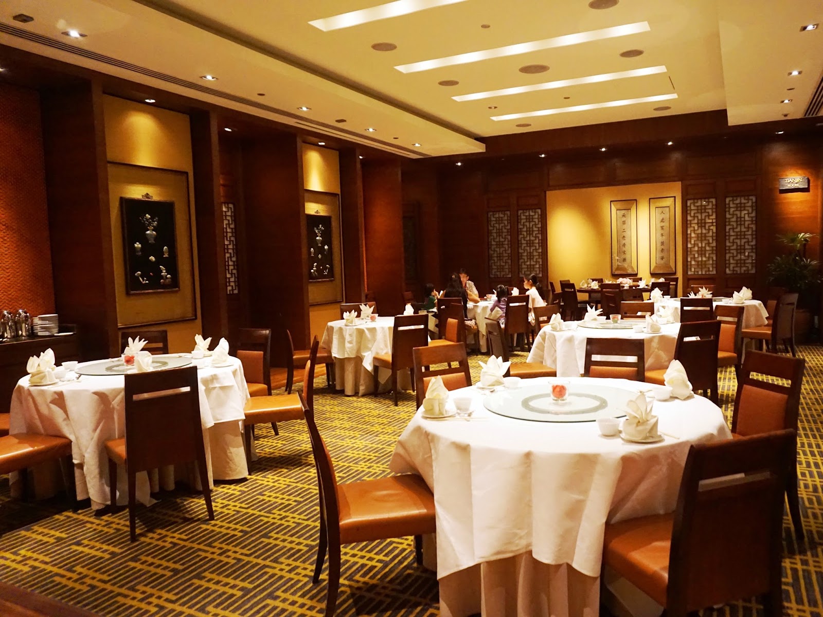 PinkyPiggu: Tien Court 天厨 @ Copthorne King's Hotel ~ Usher In The Year ...