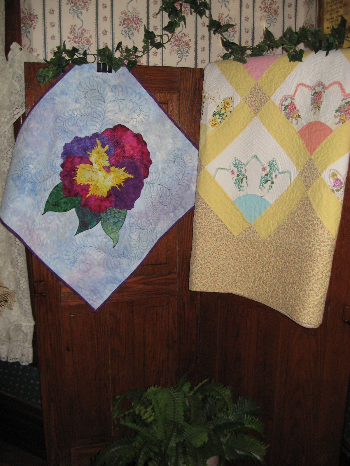 Kay'z Quiltz: A New Quilt Display, New Books, and NQA Columbus Quilt Show