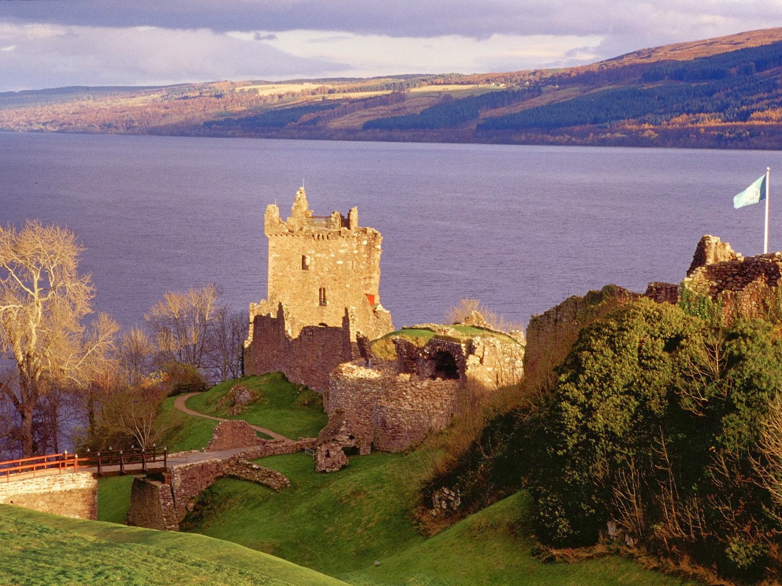 Traveler Guide: Loch Ness