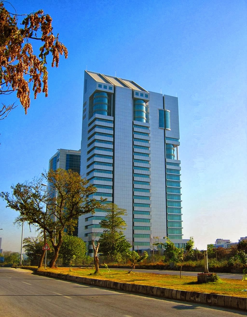 Telecom Tower Islamabad - Images n Detail