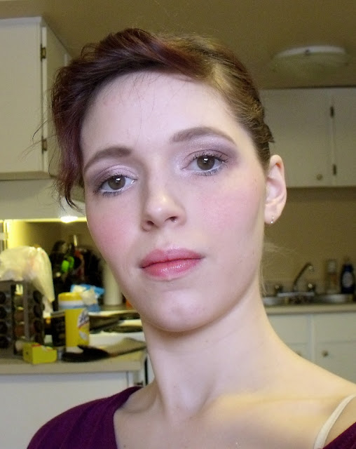 Little Chic Mama: Androgynous Bold Eyebrows, Sexy Girly Makeup