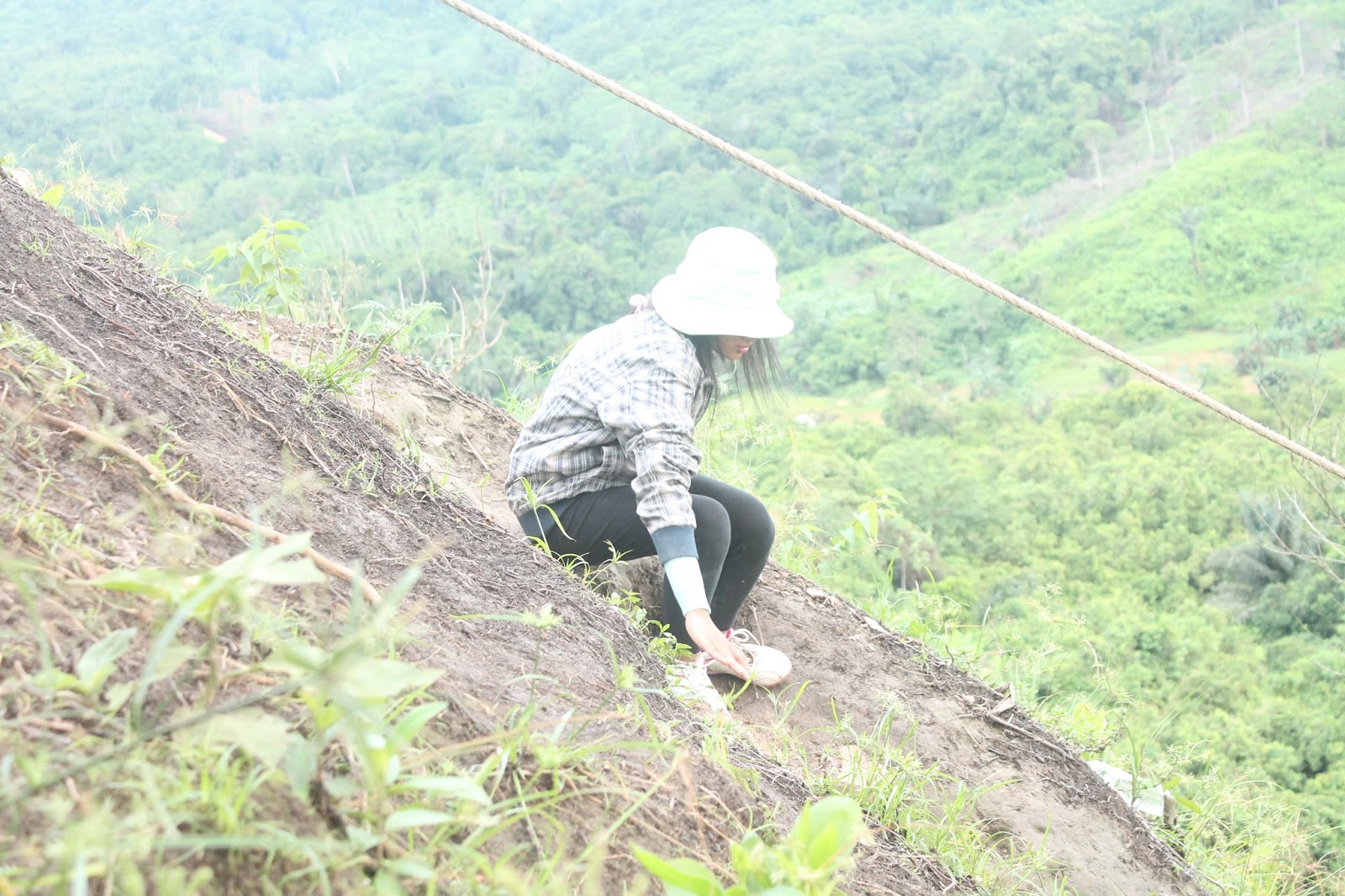 Bukit BIru | Traveller in Borneo