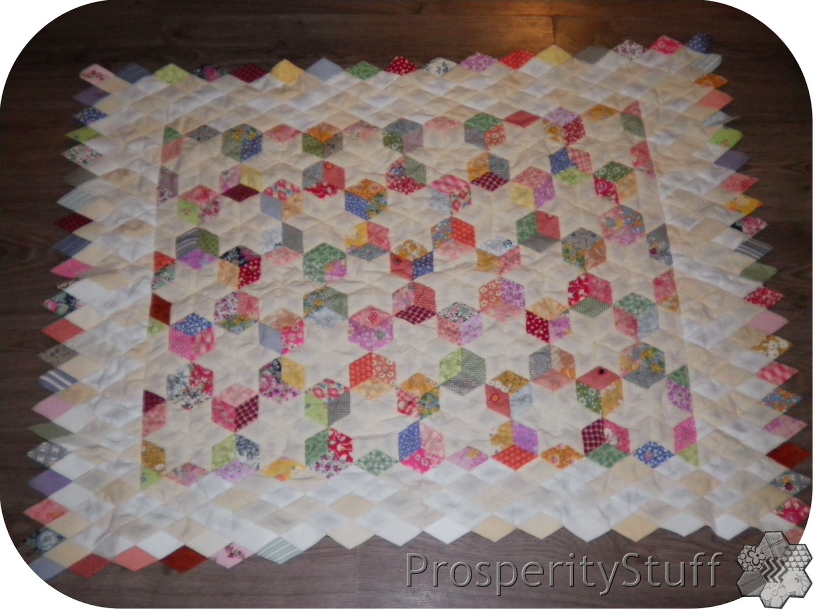 ProsperityStuff Quilts: English Paper Piecing - Vintage-Inspired Diamonds