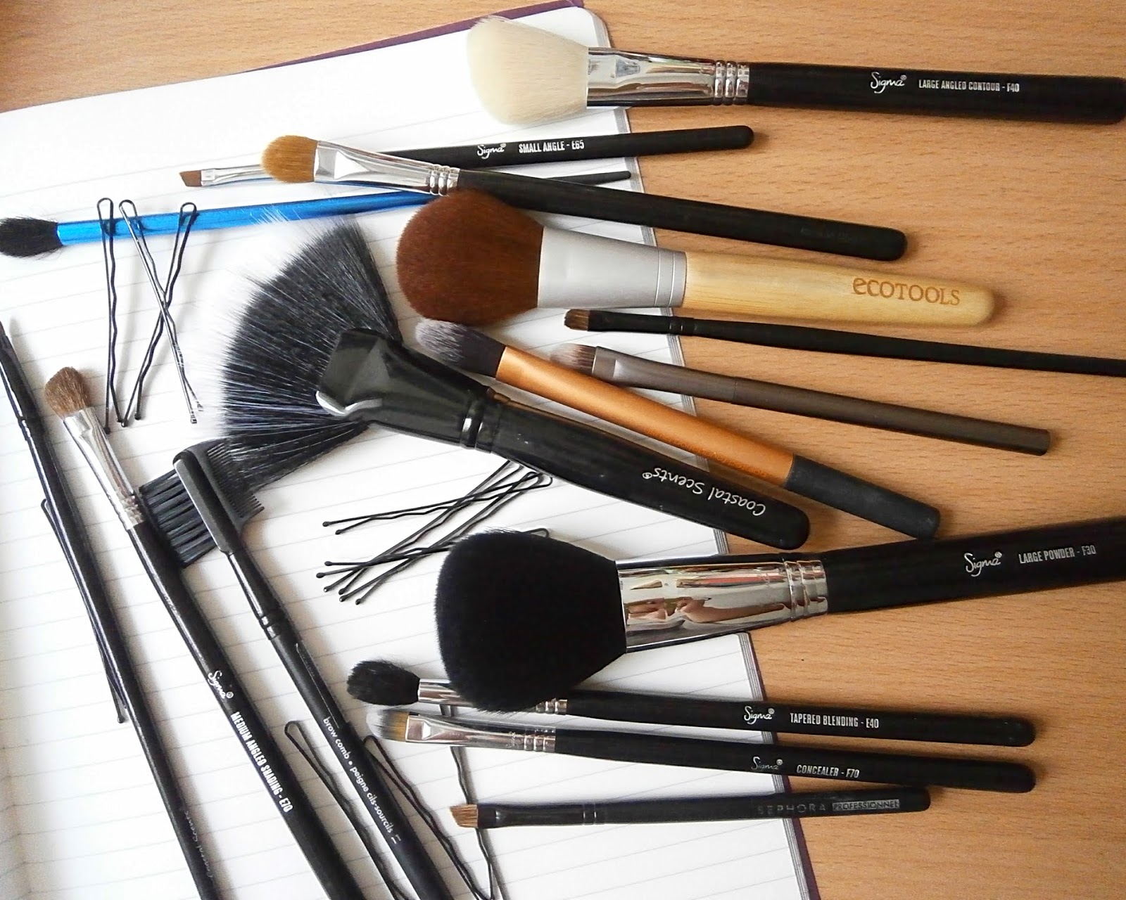 Everyday brushes | BEAUTY FINE PRINT