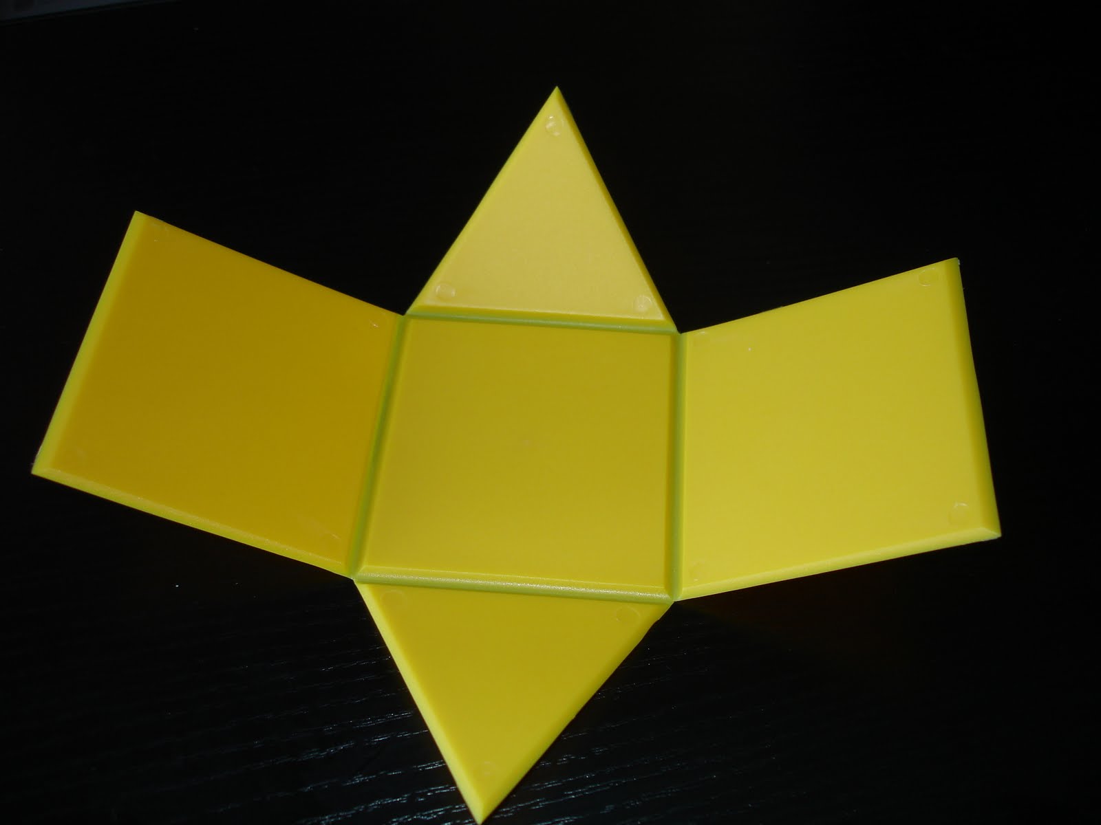 Geometría desde un blog: PRISMA TRIANGULAR