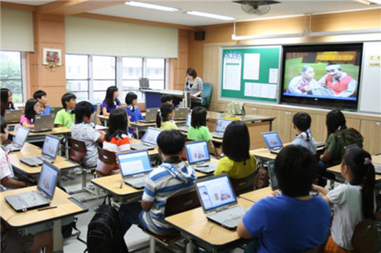 South Korea Switches to Digital Textbooks in the Classroom - lionelhazel