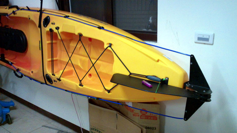 小J 釣魚BLOG: 不需要鑽洞的安裝獨木舟尾舵Install rudder on the outside of the Ocean ...