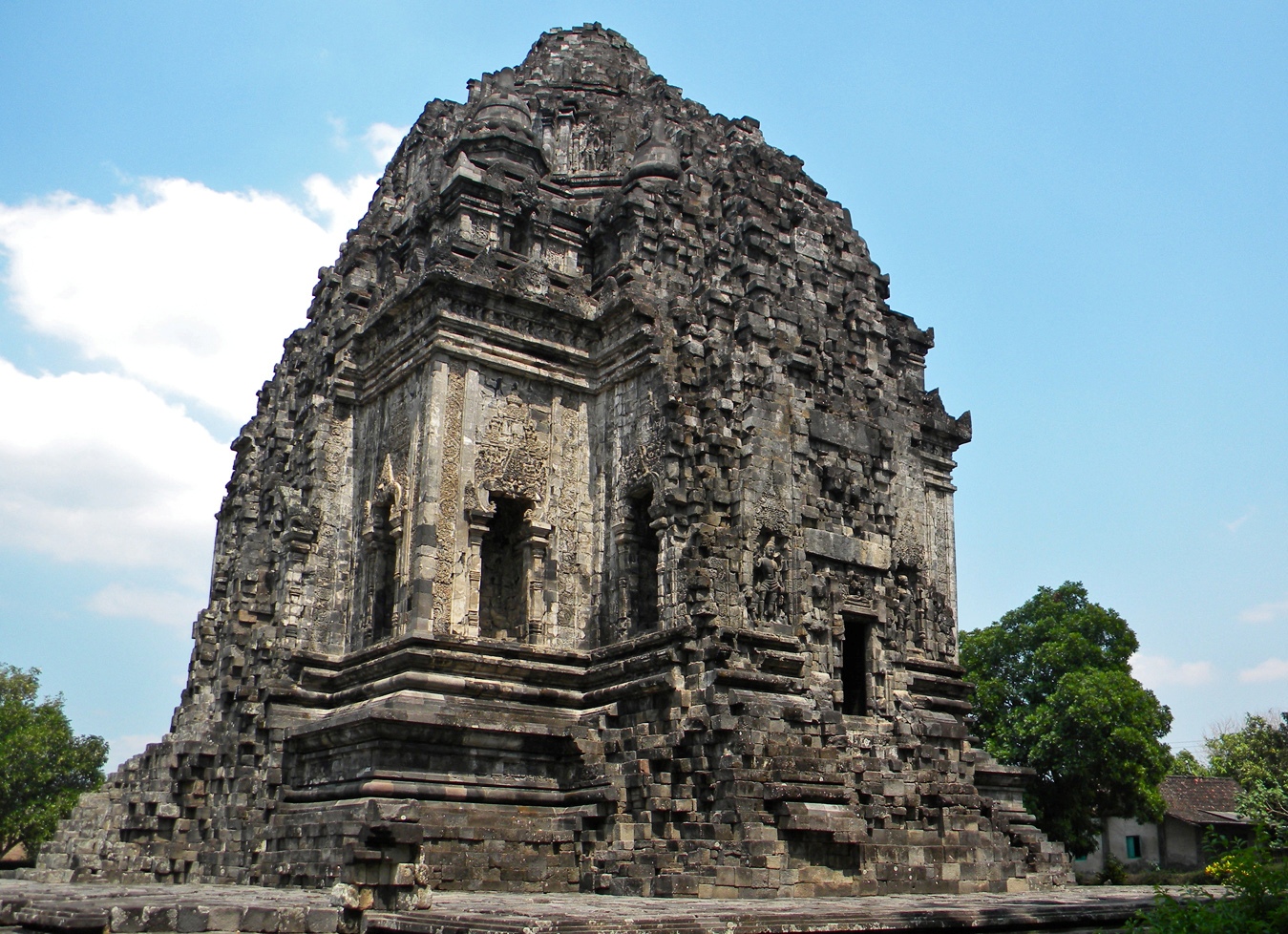 jelajah loka: Candi Kalasan Arsitektur Budha Tertua di Jawa