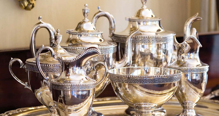 THE SAVVY SHOPPER: The Best Places To Go For Antiques And Home Decor