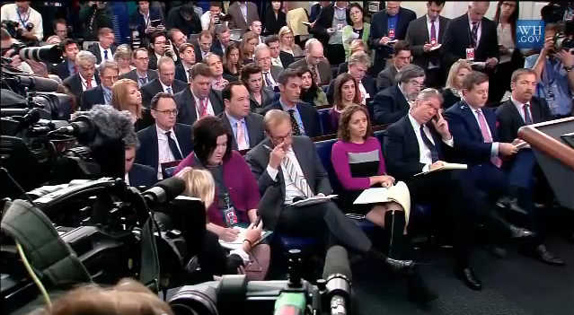 THE APPRECIATION OF BOOTED NEWS WOMEN BLOG : AP Reporter Julie Pace ...