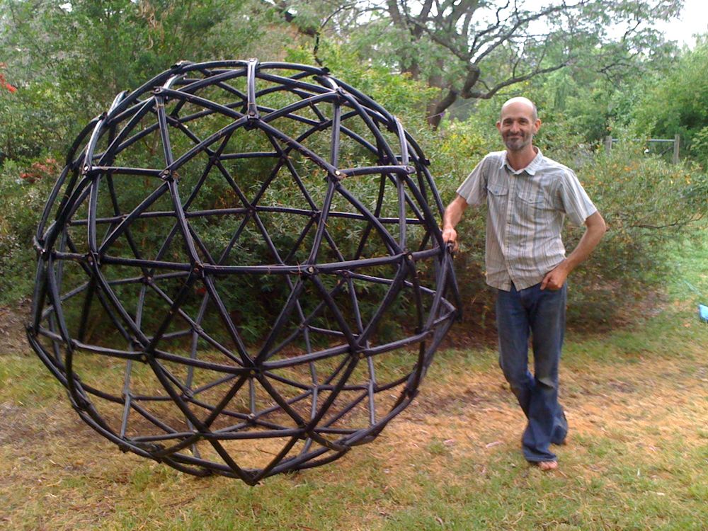 Giant geodesic sphere from scrap